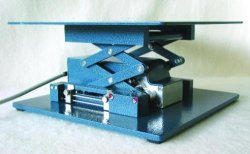 Electrically driven lifting platforms (lab jacks) - Unimed Scientifica